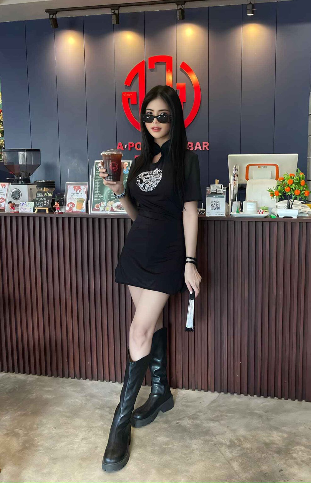 วาร์ปเด็ดๆ น้องส้มโอ Satiya พริตตี้สาวสวยหุ่นเอ็กซ์ร้อนแรงทีเด็ด